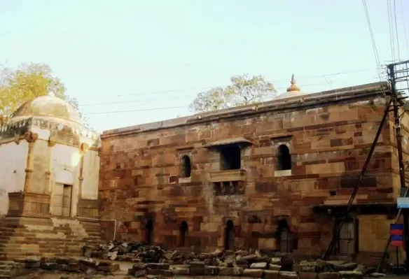 Bharuch Jama Masjid and the temple beneath: What history, archaeology ...