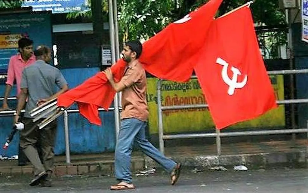 Left Front Faces Decline in Keralam, Near Collapse in West Bengal